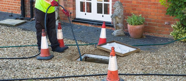 Professional Drain Descaling Company in London & Kent - 3 Flow Drainage